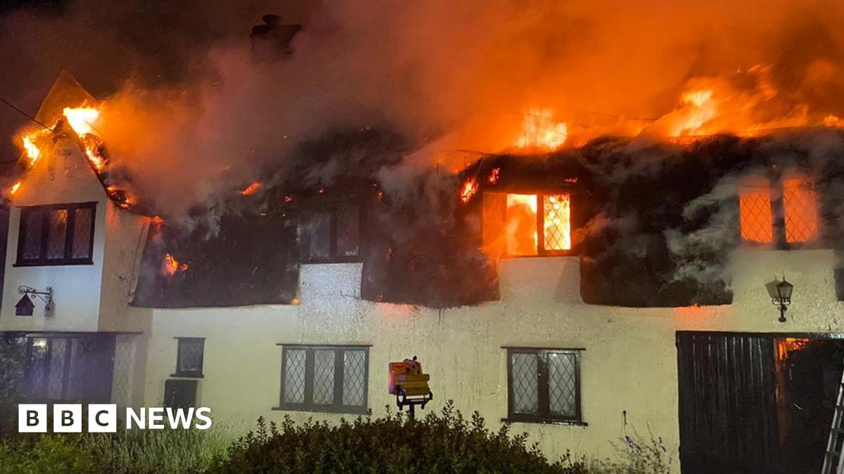 Firefighters tackle Braintree thatched cottage blaze - BBC News