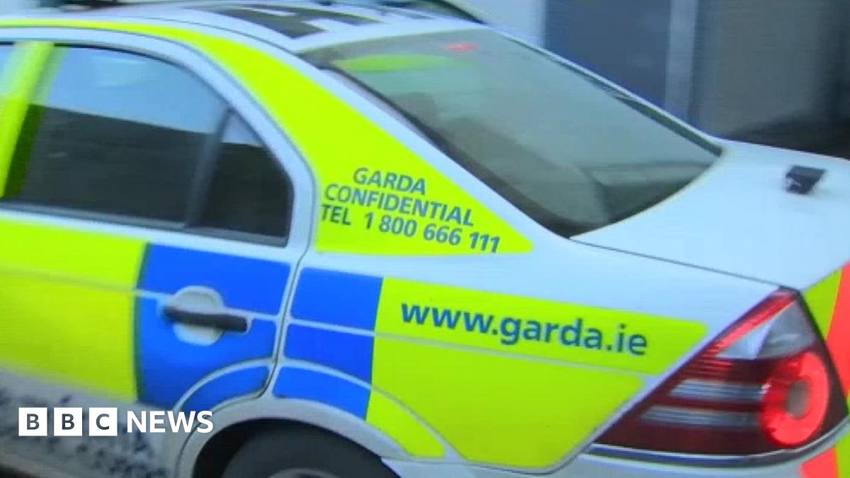 18-year-old man killed in Cavan crash - BBC News