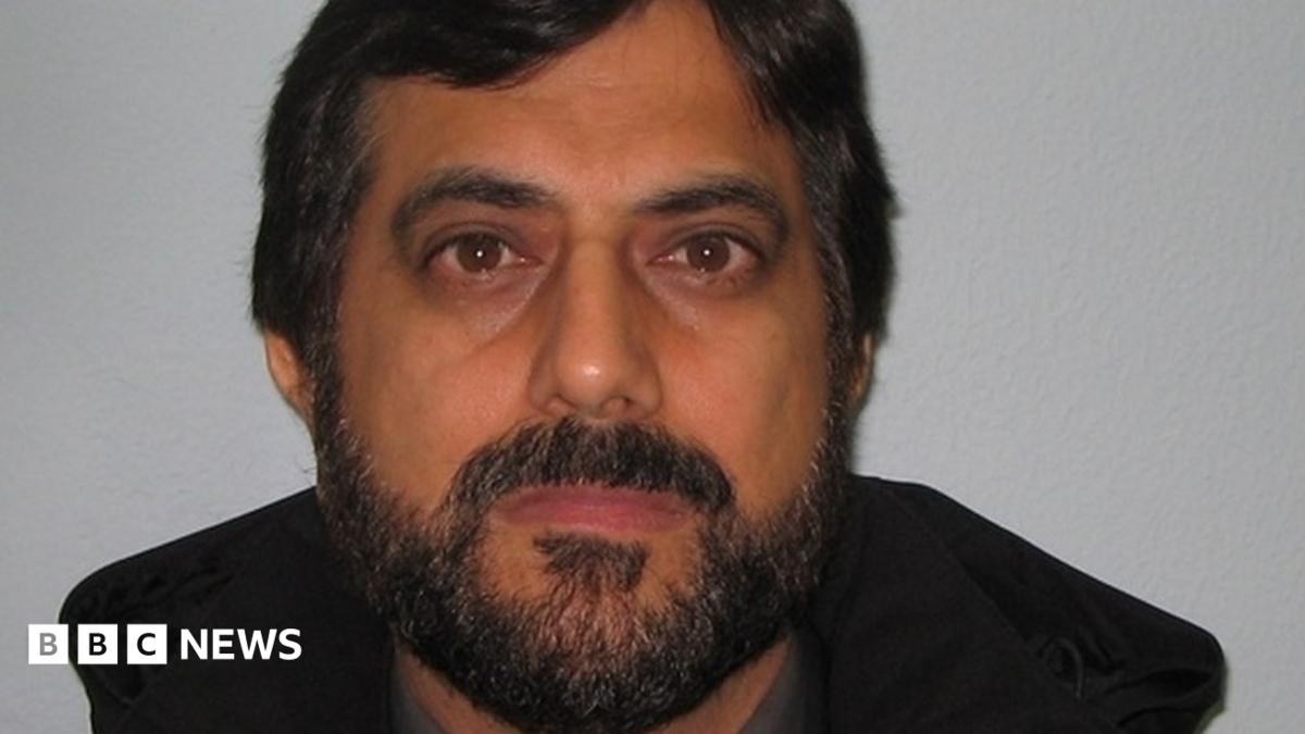 Mazher Mahmood: 'Fake Sheikh' jailed over Tulisa case - BBC News