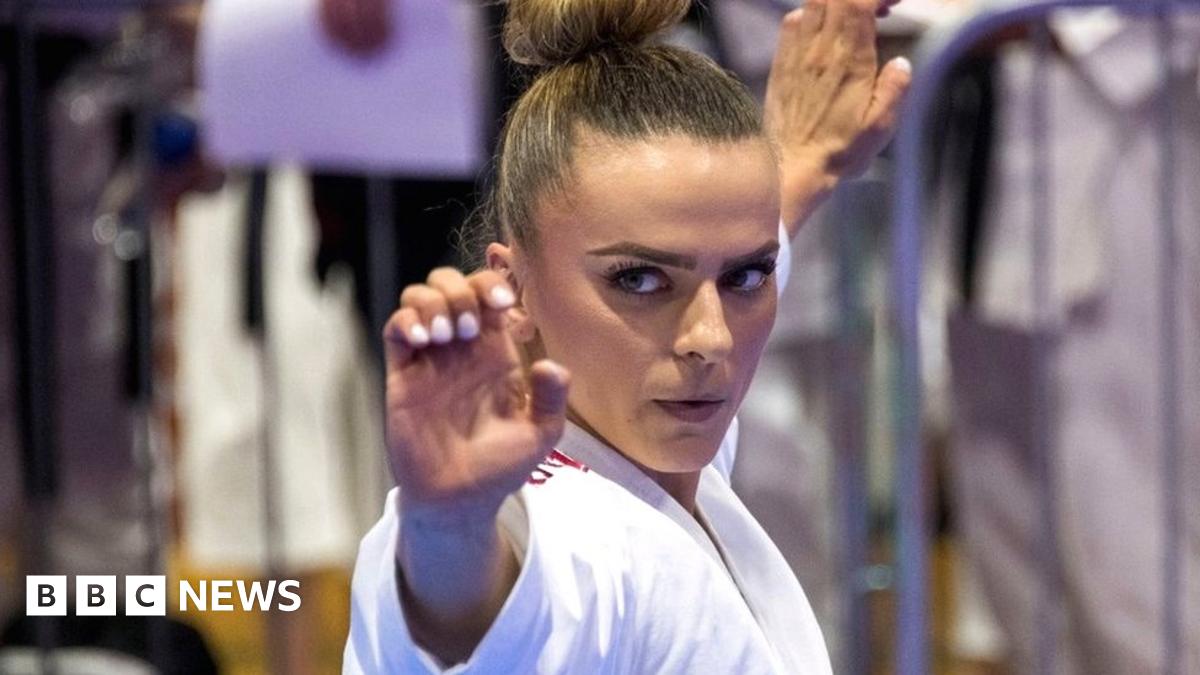 In pictures: International karate tournament back in Dundee - BBC News