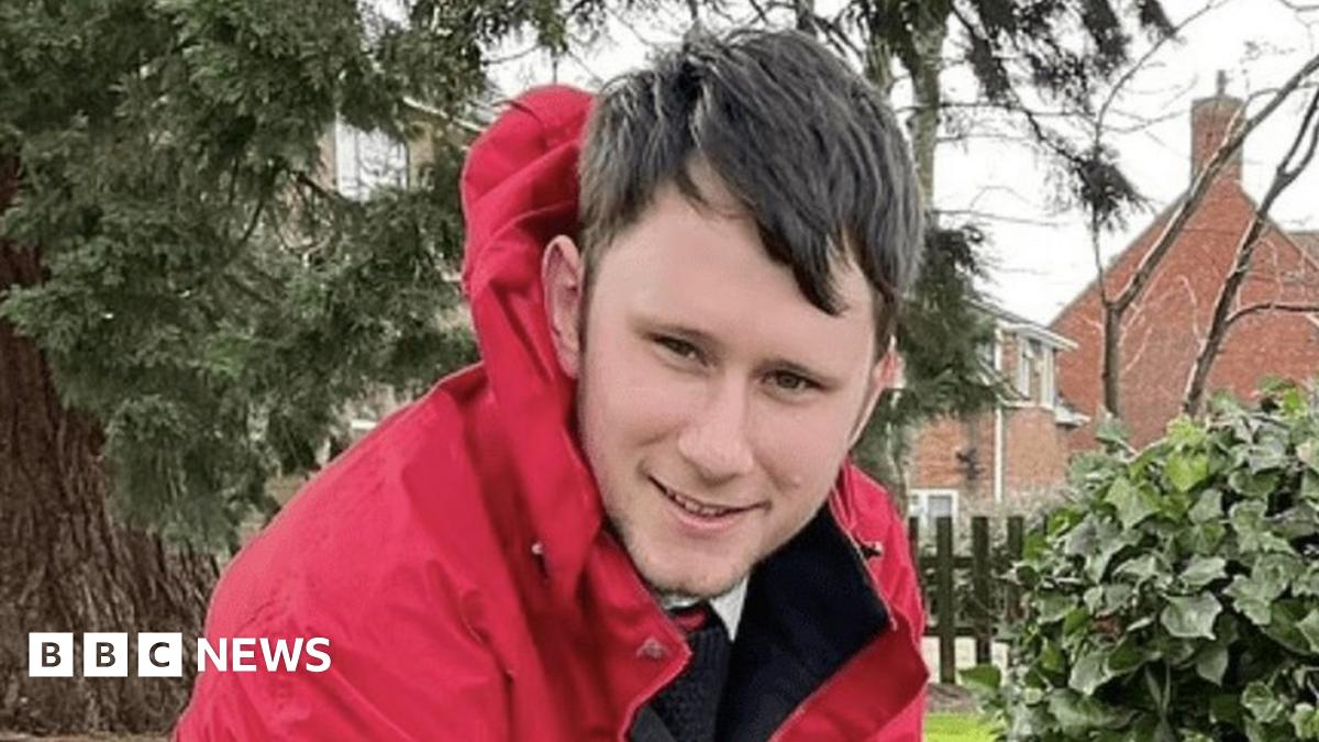 Tewkesbury school stabbing: Teacher Jamie Sansom recovering well - BBC News