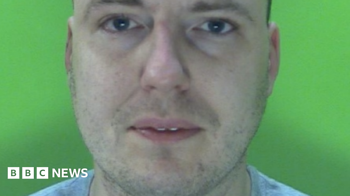 Hucknall: Man who tried to strangle woman jailed - BBC News