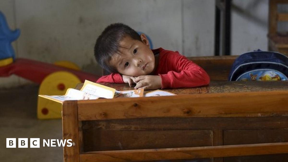 China one-child policy: Trauma and sympathy shared online - BBC News