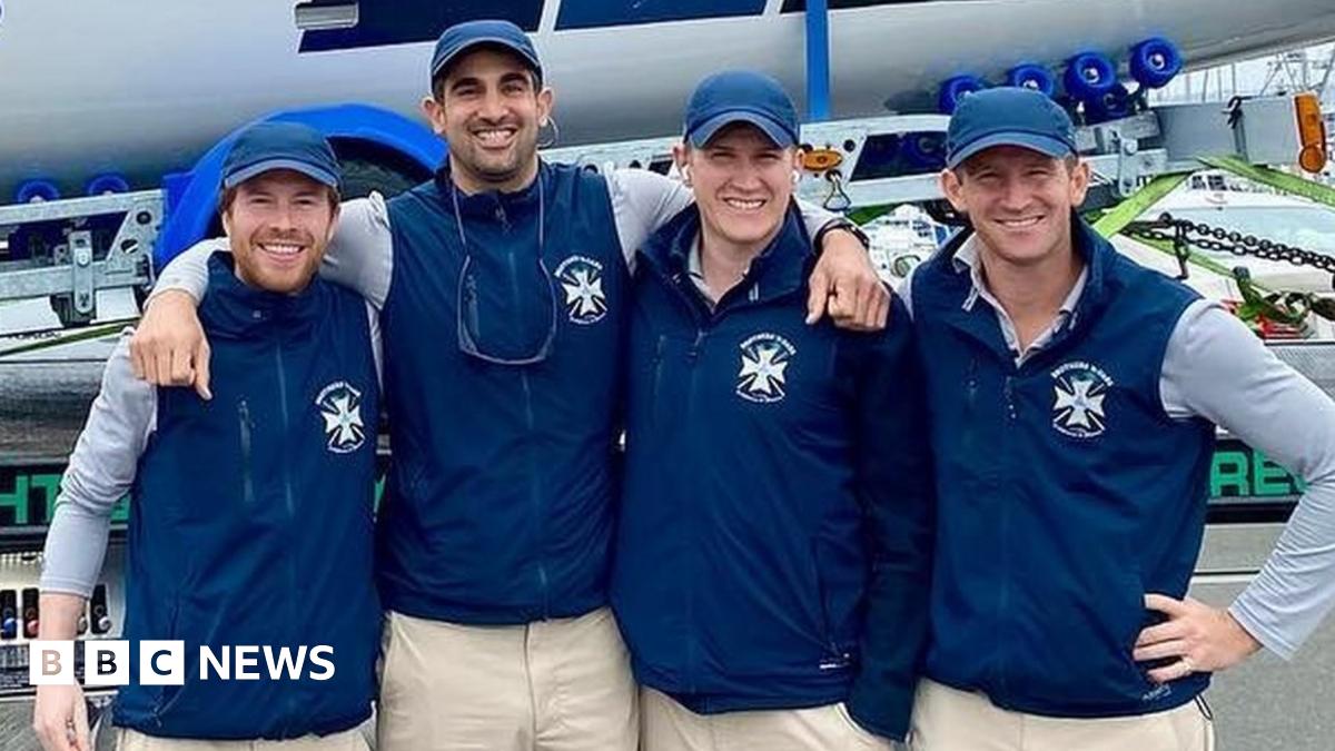 Childhood friends from Dorset in Pacific rowing challenge - BBC News