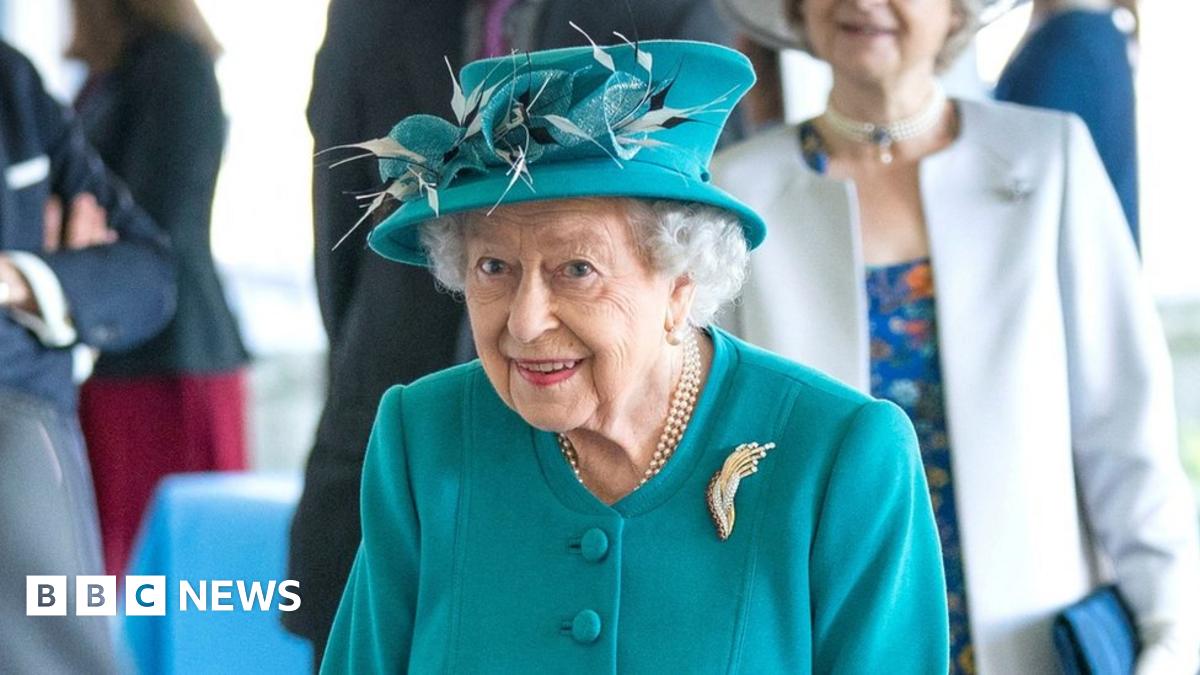 Queen recovers to carry out virtual engagements - BBC News
