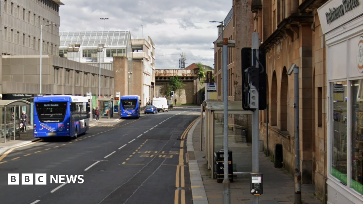 Six teenagers launch attack on man outside Paisley shopping centre ...