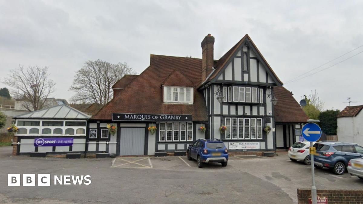 Surrey Police call for pub licence review after drugs haul - BBC News