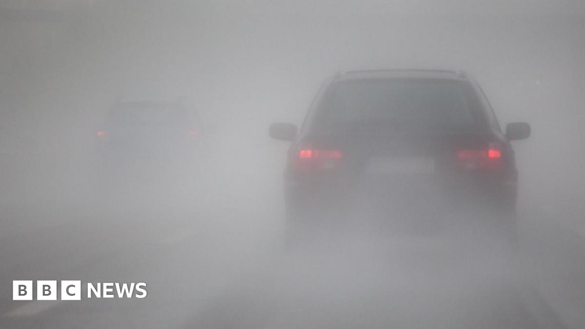 Met Office says 'dense fog' could cause delays across South East - BBC News