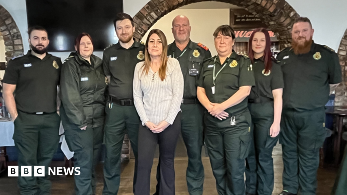 Scunthorpe mother thanks medical staff who saved her life - BBC News