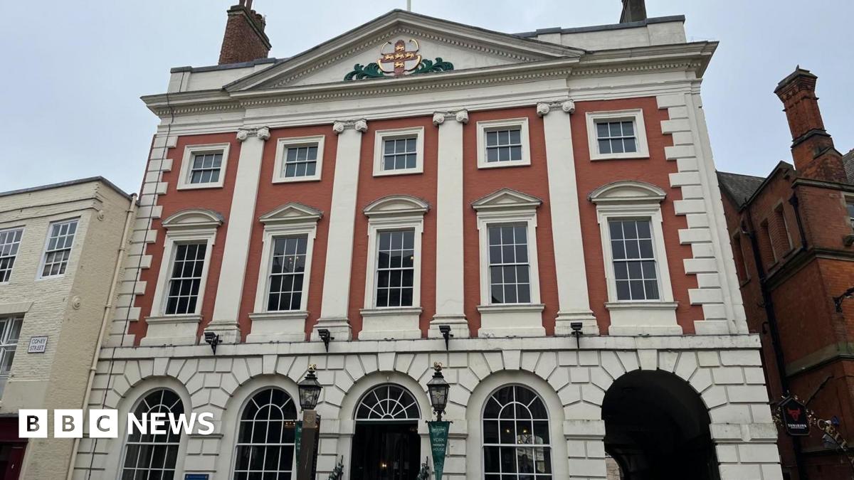 York Mansion House to reopen to public after restoration work - BBC News