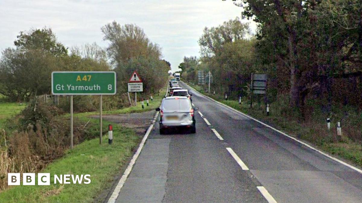 Man dies in crash with lorry on A47 Acle Straight - BBC News