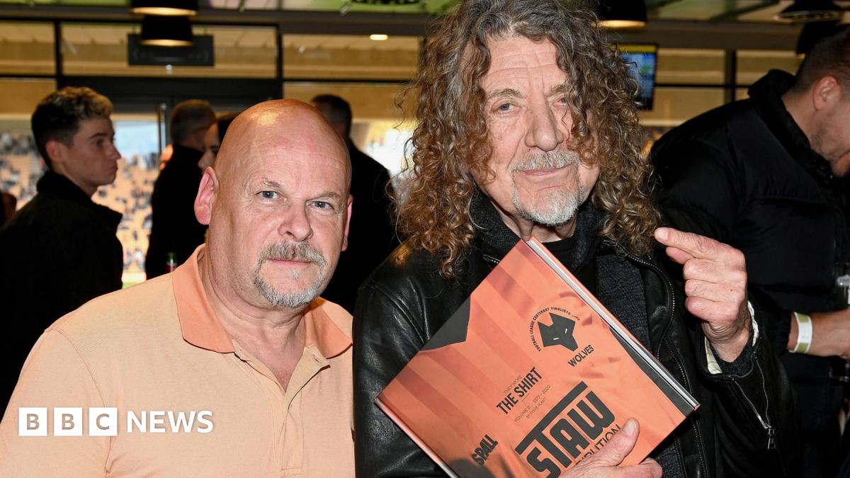 Robert Plant leads tributes to Wolves fan at book launch - BBC News