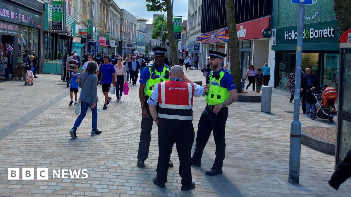 Two arrested during city centre operation in Wolverhampton - BBC News