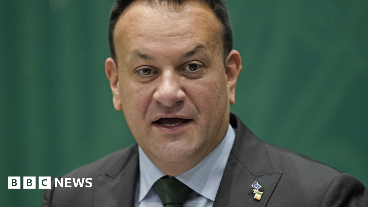 Immigration: Irish PM Leo Varadkar pledges clearer communication - BBC News