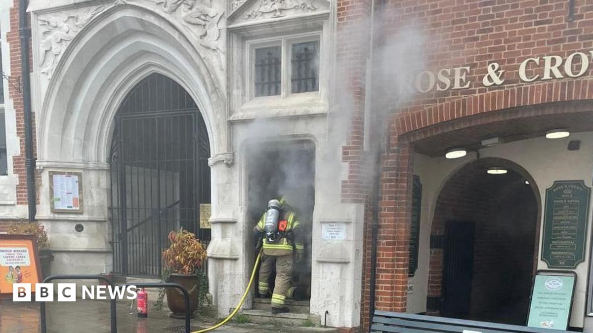 Saffron Walden flats left uninhabitable after electrical fire - BBC News