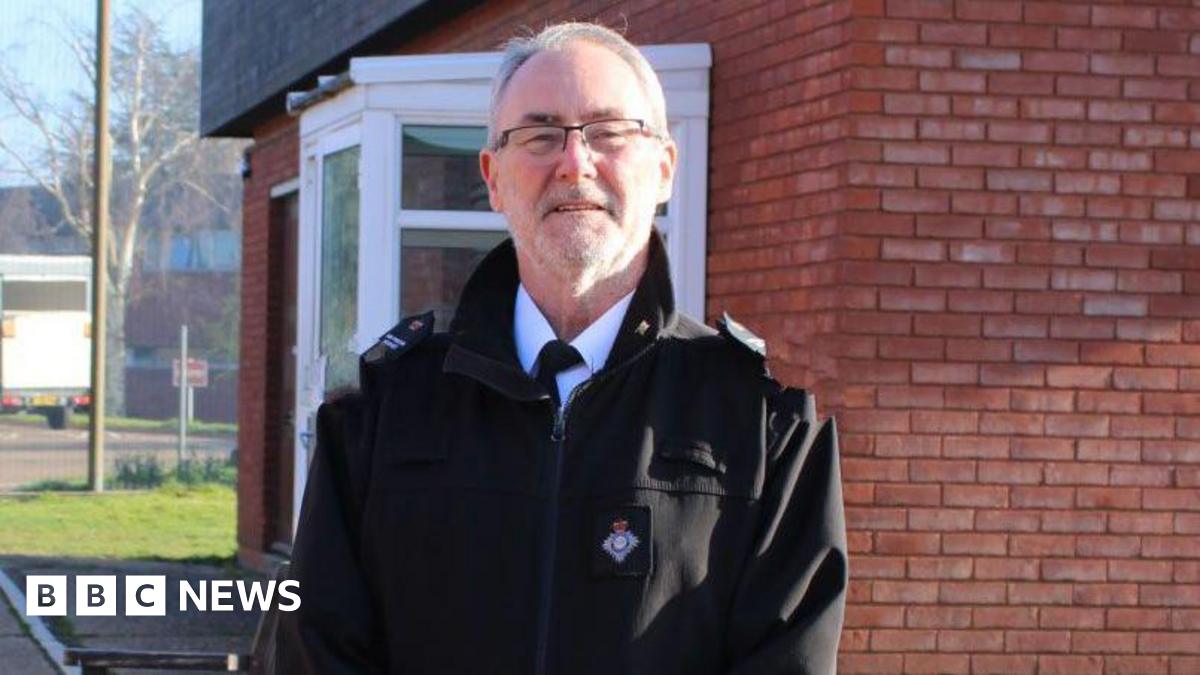 Prisons changed for the better in 50 years - retiring officer - BBC News