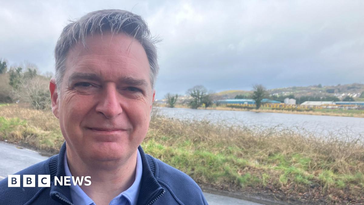 Newry: Will new road be 'key infrastructure' or 'insanity'? - BBC News