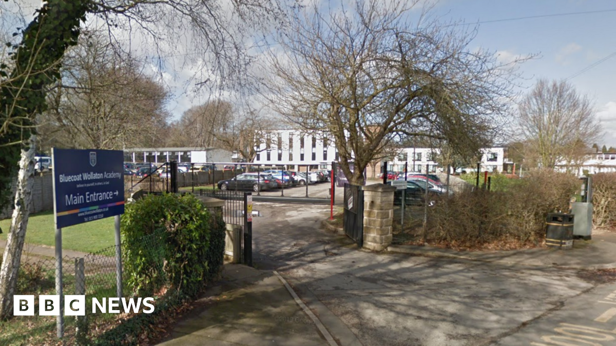 'Oversubscribed' Nottingham school to get temporary classrooms - BBC News