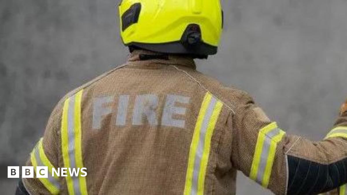 Man dies after fire at Rathven near Buckie in Moray - BBC News