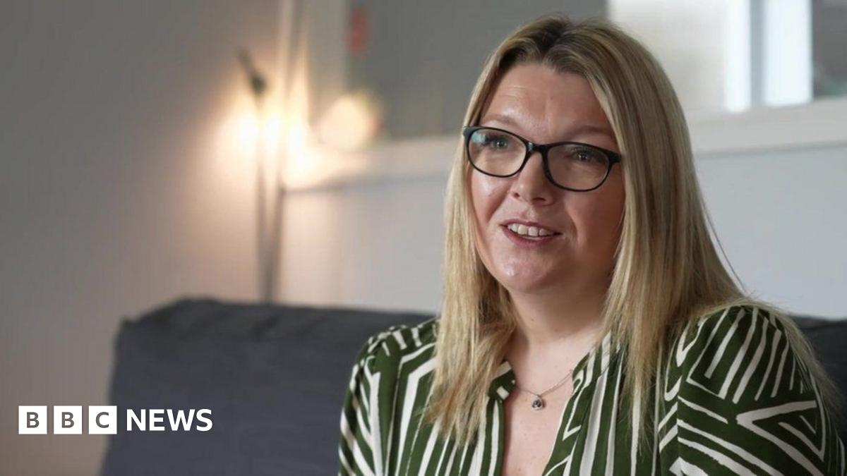 Mum's anger at Wes Streeting's child cancer task force 'pause' - BBC News