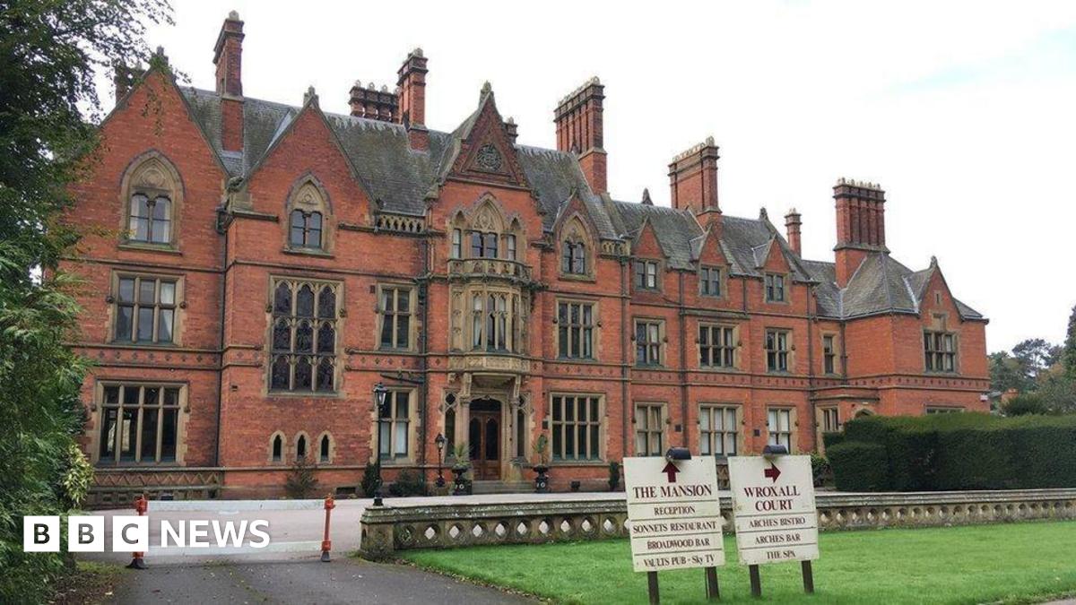 Wroxall Abbey Hotel closed after estate repossessed - BBC News