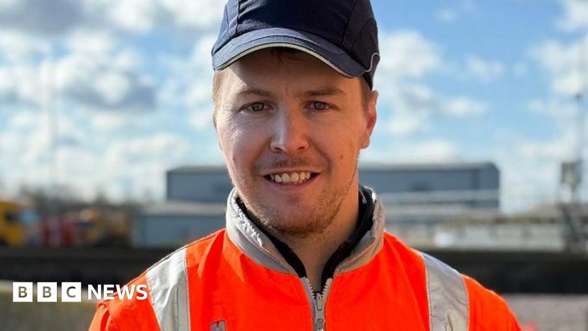 Severn Trent aims to expand drone use to cut leaks - BBC News