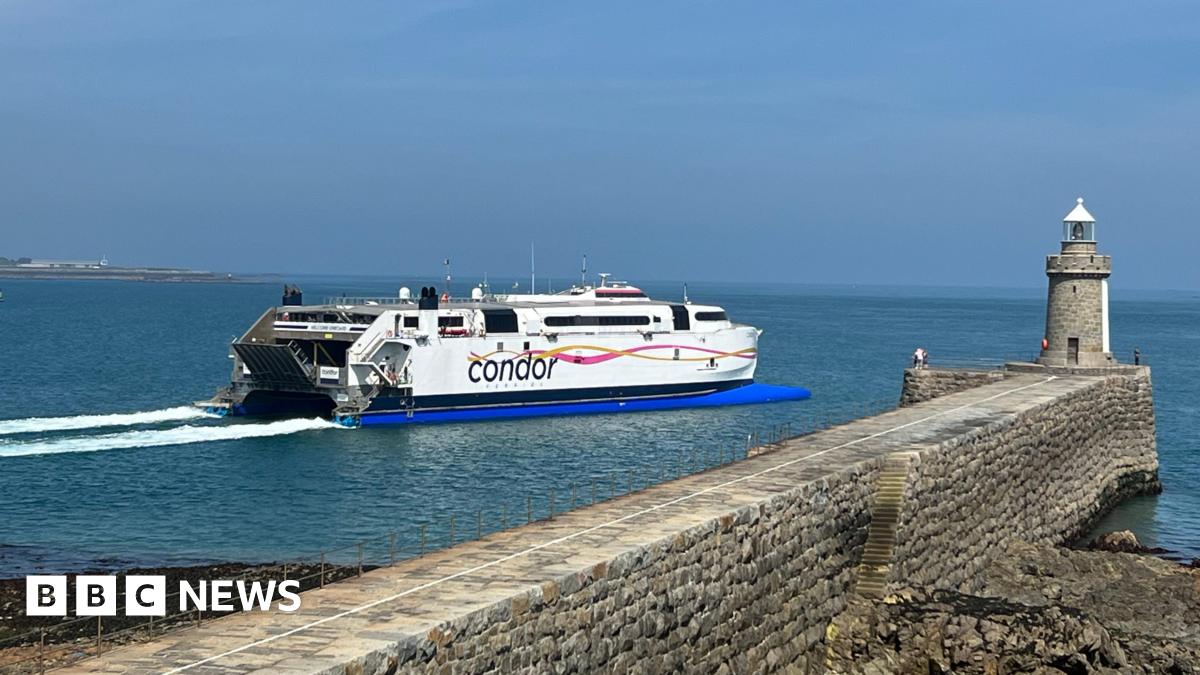 Tender opens for Channel Island ferry services - BBC News