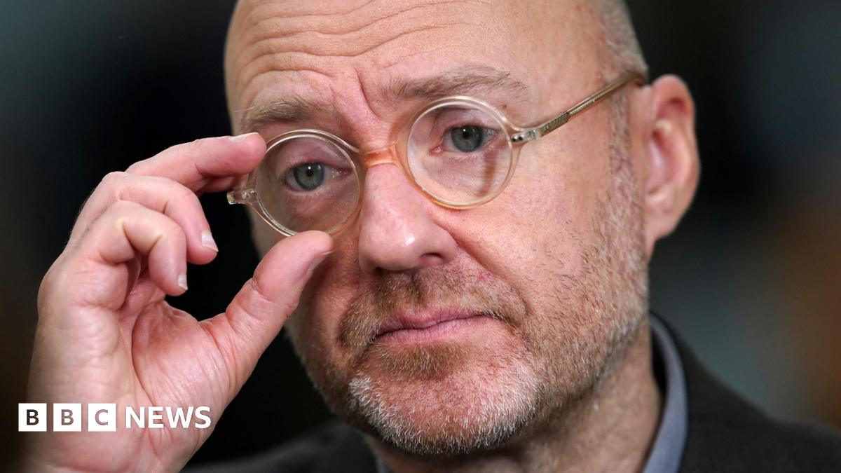 Patrick Harvie to stand down as Scottish Green co-leader - BBC News