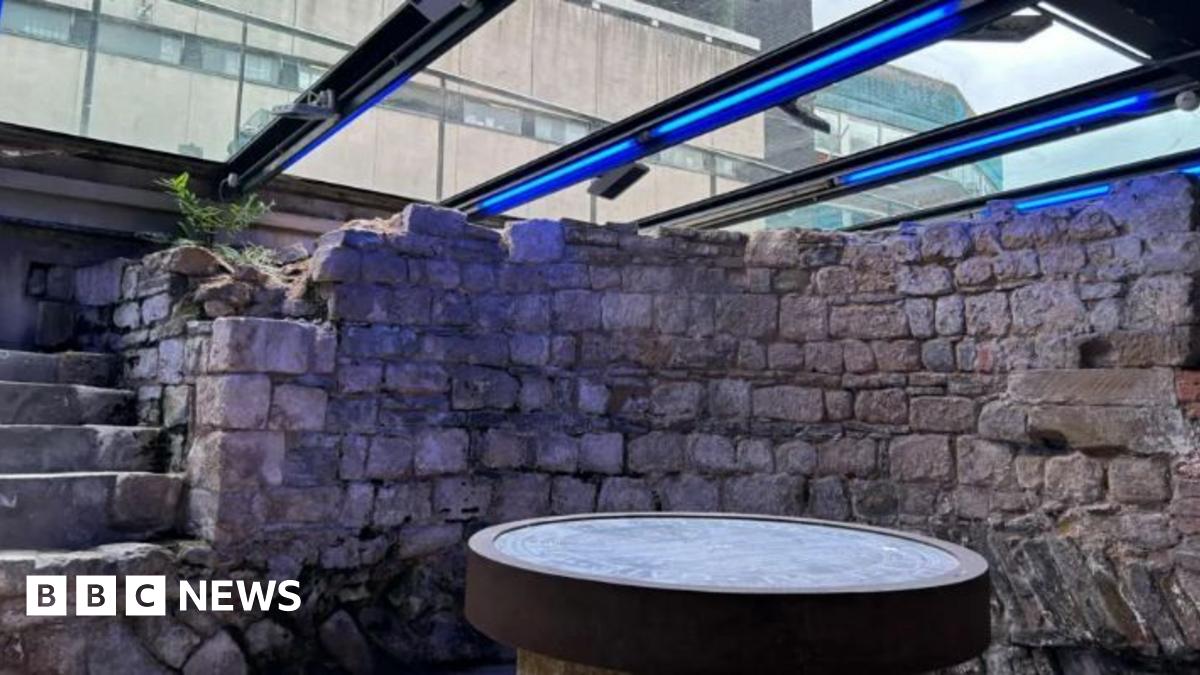 Gloucester's history to be celebrated through city-wide festival - BBC News