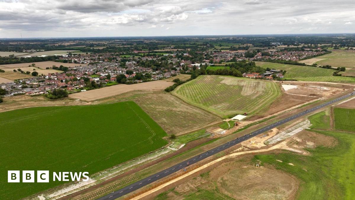 A140 Long Stratton bypass in Norfolk opens to traffic - BBC News