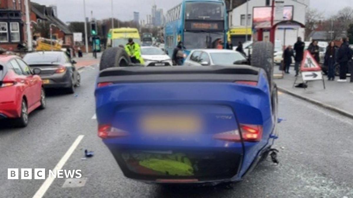 Dangerous driver crashes after rush-hour rampage in Leeds - BBC News