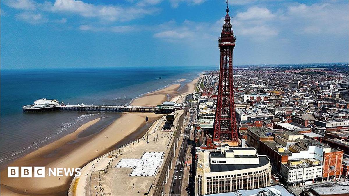 Blackpool Council cash reserves plunge from £7m to £76,000 - BBC News