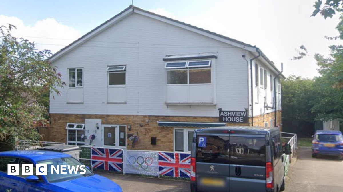 Ashview care home in Basildon, Essex, is rated 'good' by the CQC - BBC News