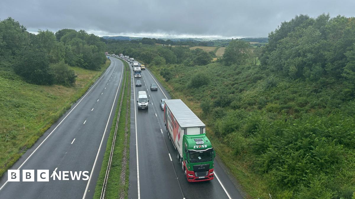 Part of A38 in Devon closed due to 'significant spill' - BBC News
