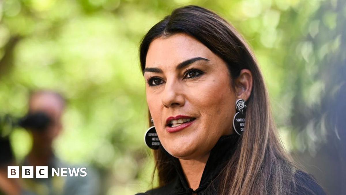 Why Australian senator Lidia Thorpe heckled King Charles - BBC News