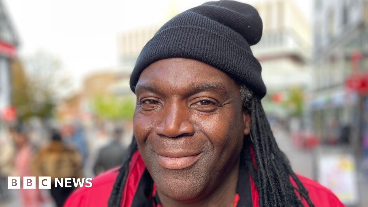 Outreach workers are 'visible guardians' on streets of Leicester - BBC News