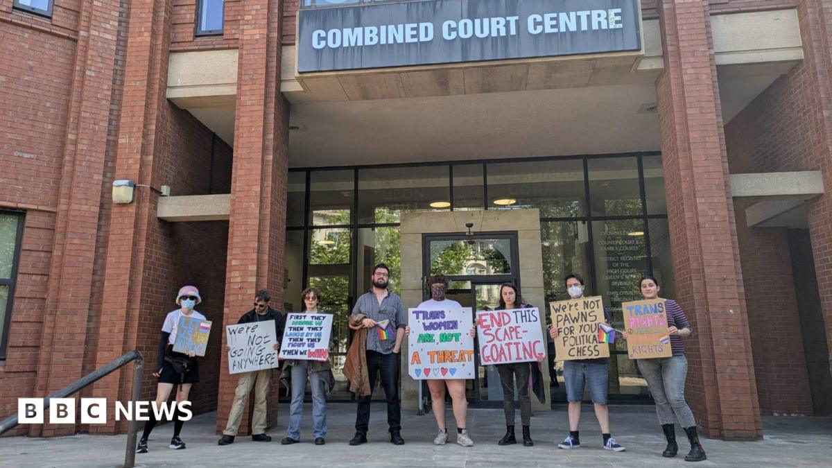 Trans supporters stage protest outside Hull Crown Court - BBC News
