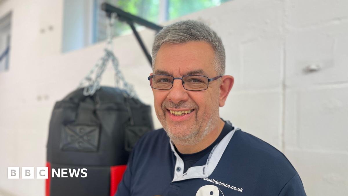 Redditch knife crime campaigner calls for school bleed kits - BBC News