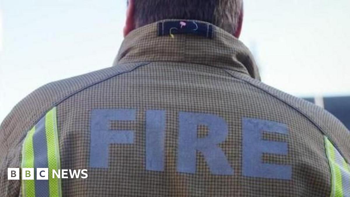 Ex-Essex firefighter says trauma of job left him with PTSD - BBC News