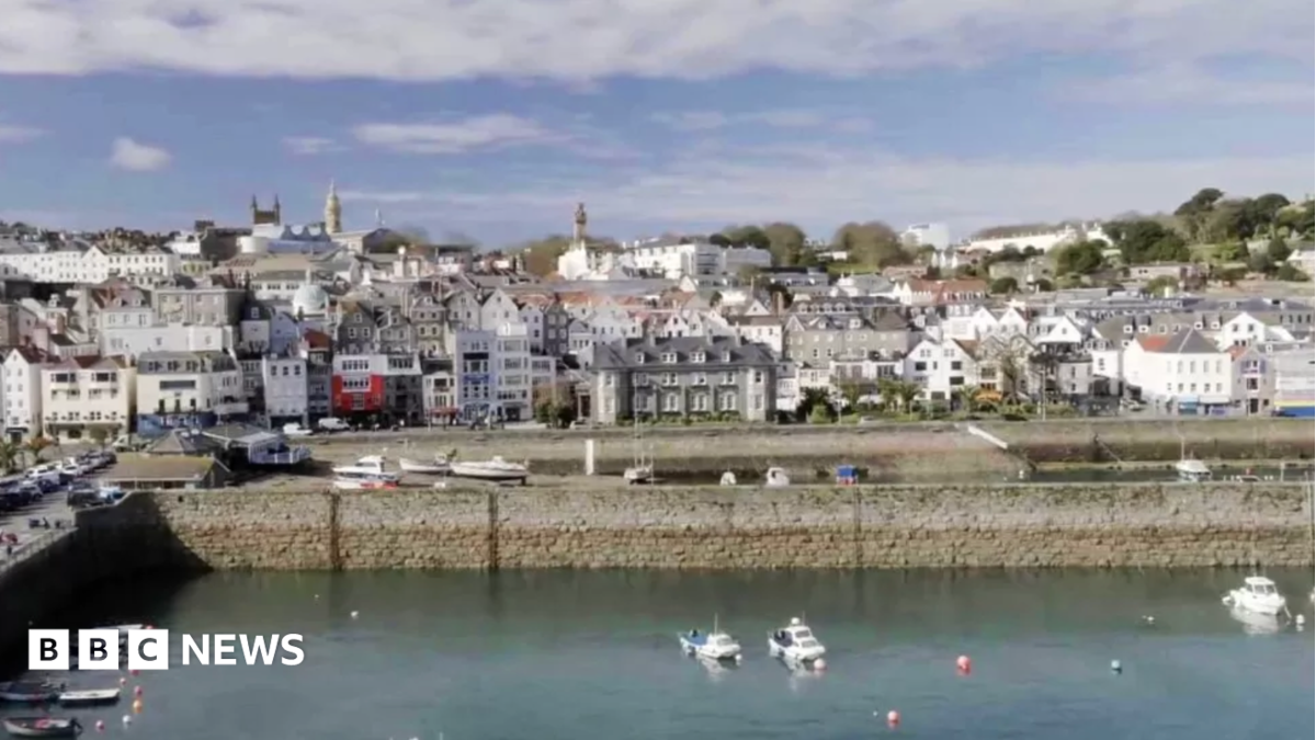 Guernsey Registry extends online portal - BBC News