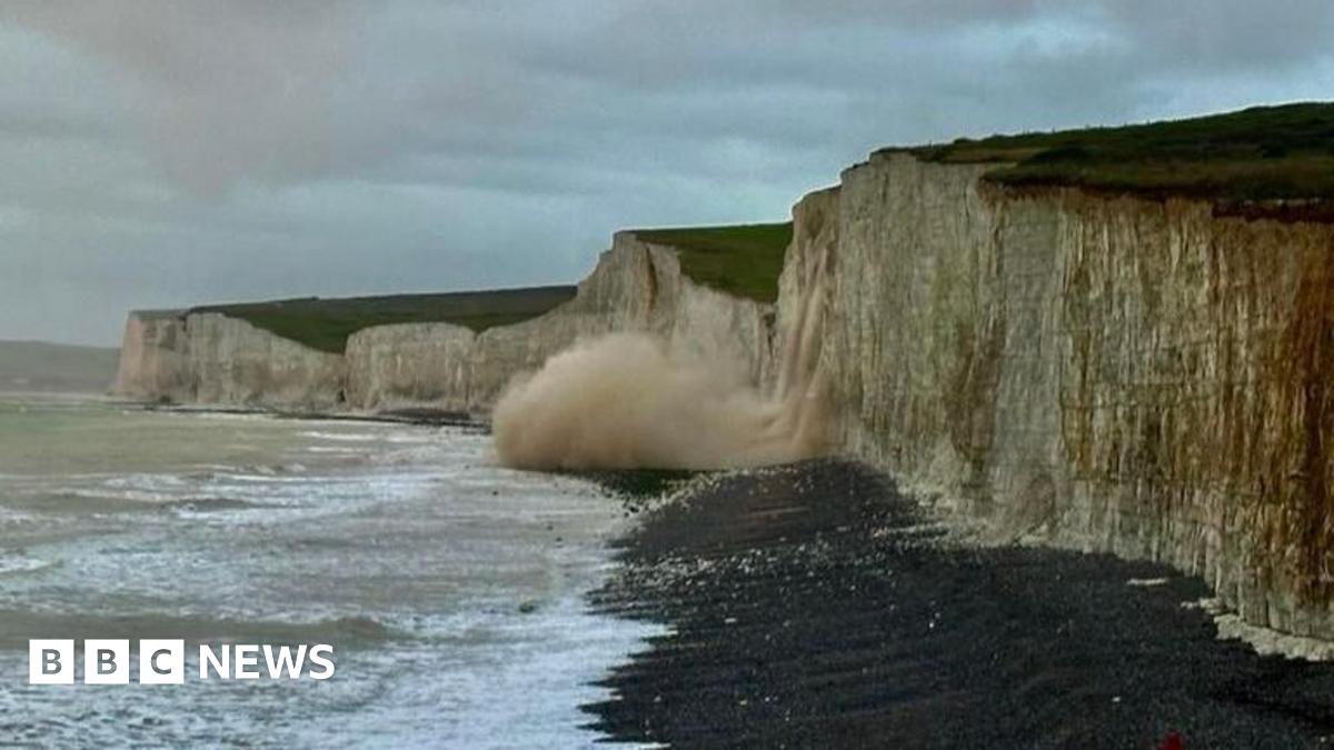 East Sussex: Alert after cliff collapse caught on camera - BBC News
