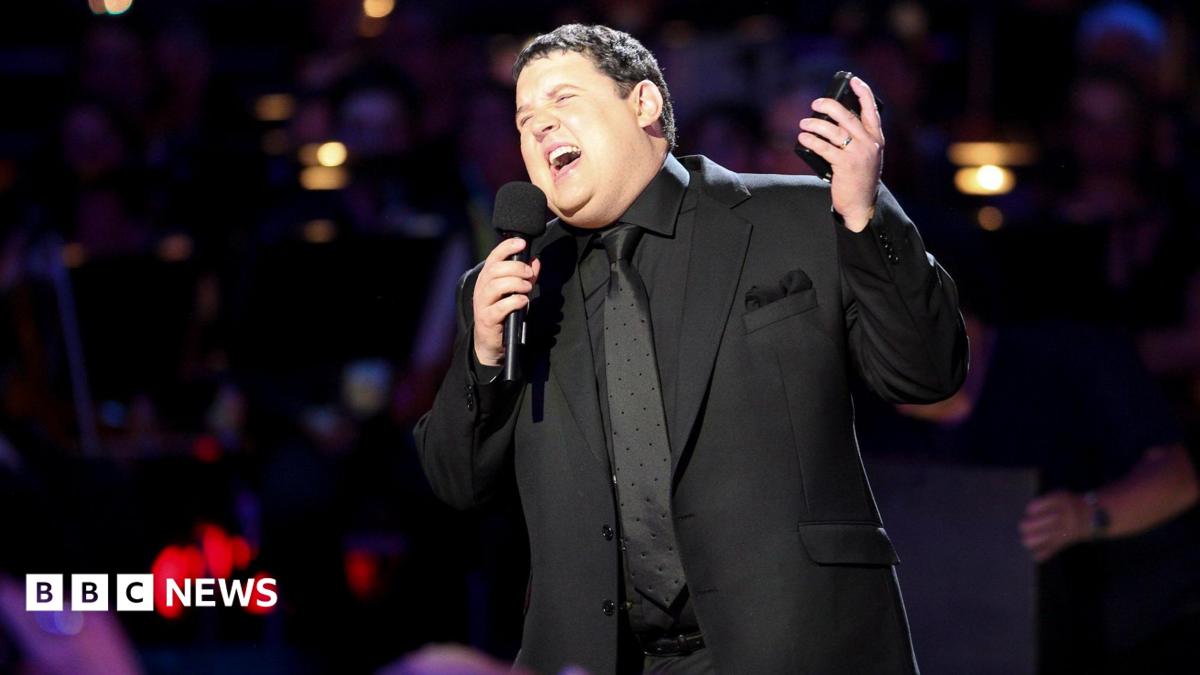 'Leeds is my favourite place to perform' - Peter Kay - BBC News