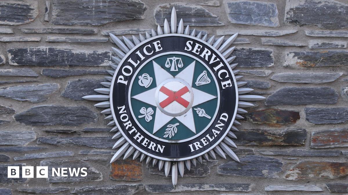Warrenpoint: Two taken to hospital after suspected arson attack - BBC News