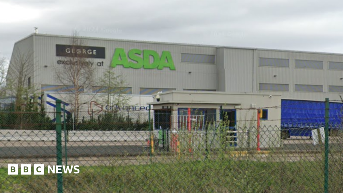 Washington Asda George staff 'already job hunting' over relocation plan ...