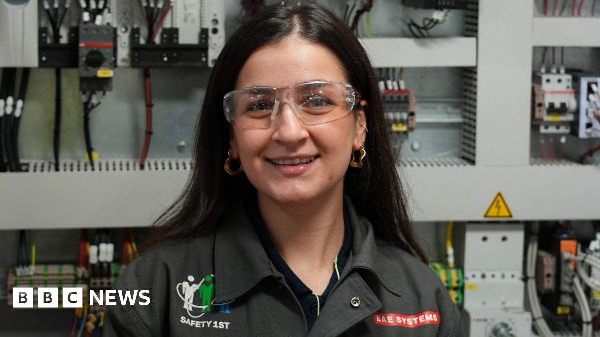 BAE Systems to create 350 new jobs in southern England - BBC News