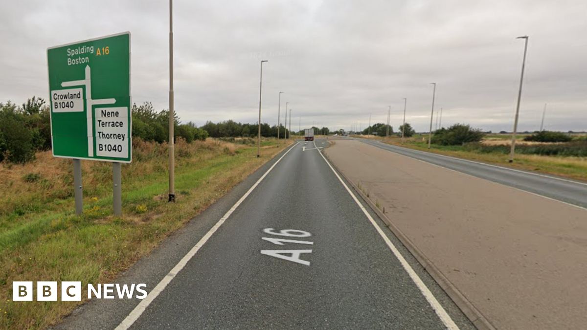 Lincolnshire Police appeal for witnesses after fatal A16 crash - BBC News