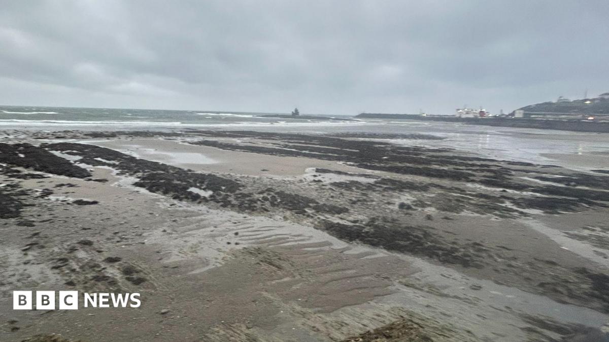 Woman whose body was found on Douglas Beach drowned - BBC News