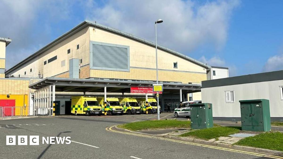 MP asks government to help 'red alert' Royal Blackburn Hospital - BBC News