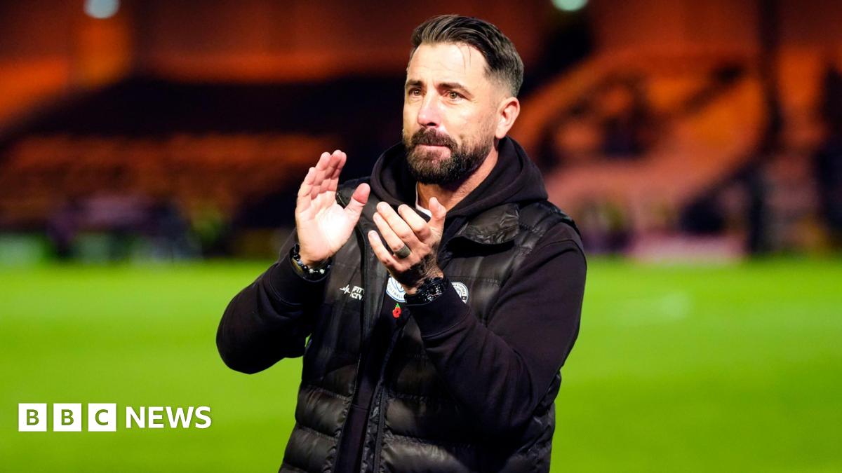 Maldon & Tiptree Football Club manager steps down - BBC News