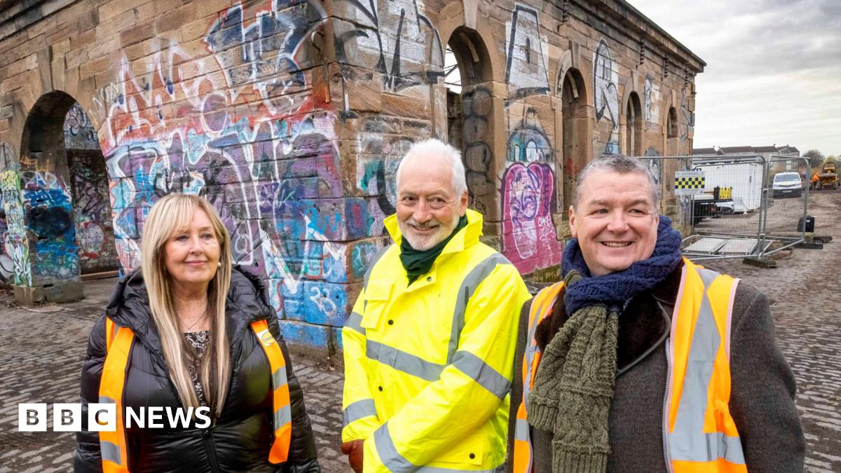 £1.4m plan to revamp historic Govan dockside landmark - BBC News